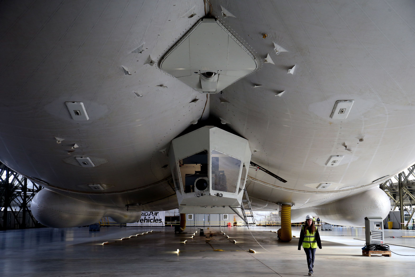 Photos Of The Day: Massive Airlander 10 Is World’s Largest Flying Craft ...