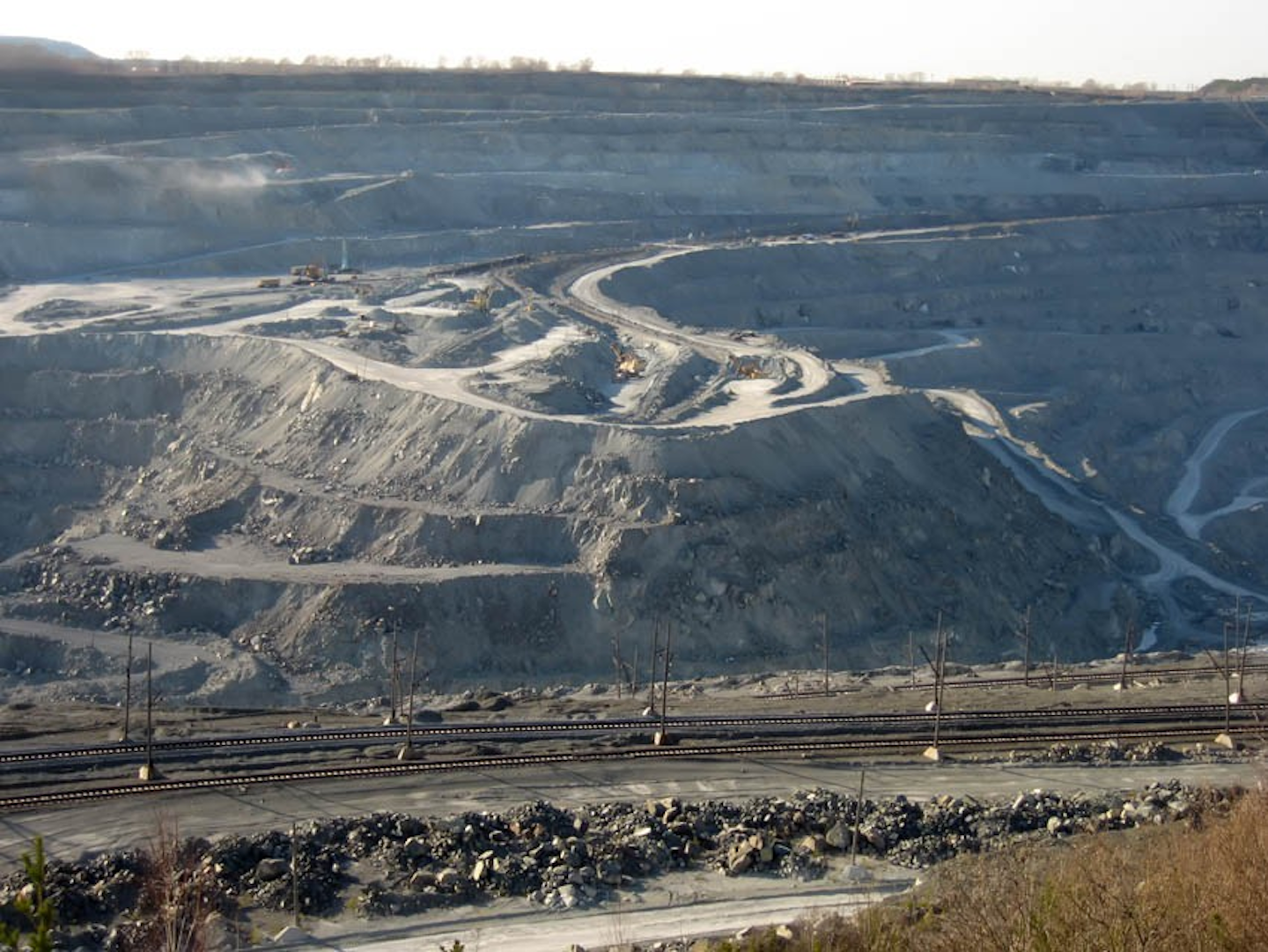 Pics of The Day: The World's Largest Mine For Deadly Asbestos ...