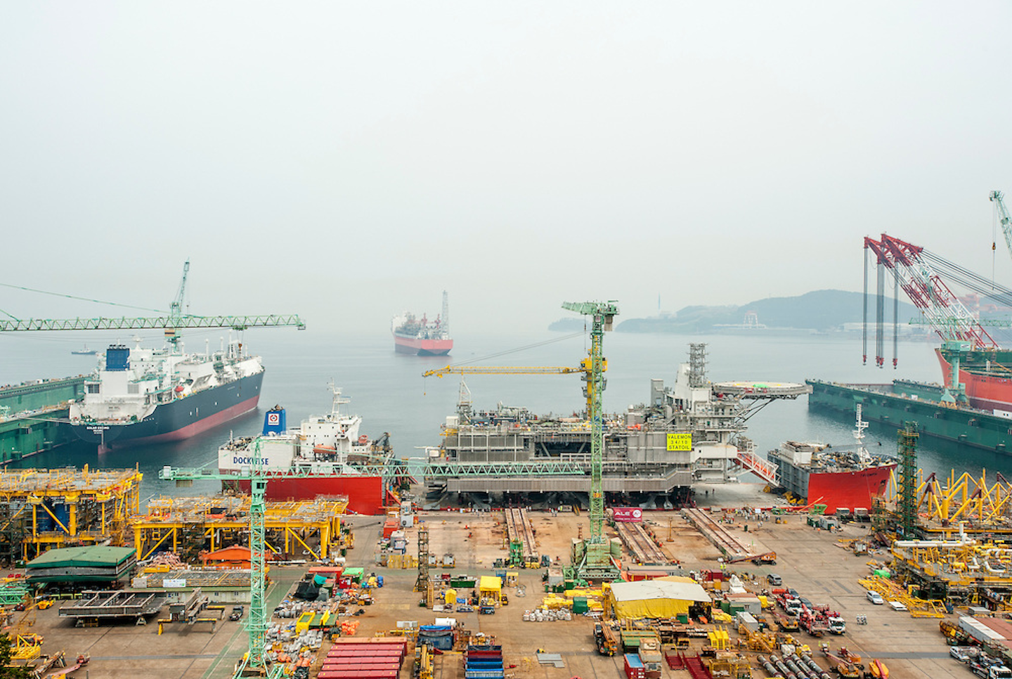 Crane Collapse At Samsung Shipyard Kills 6 Workers | Manufacturing.net