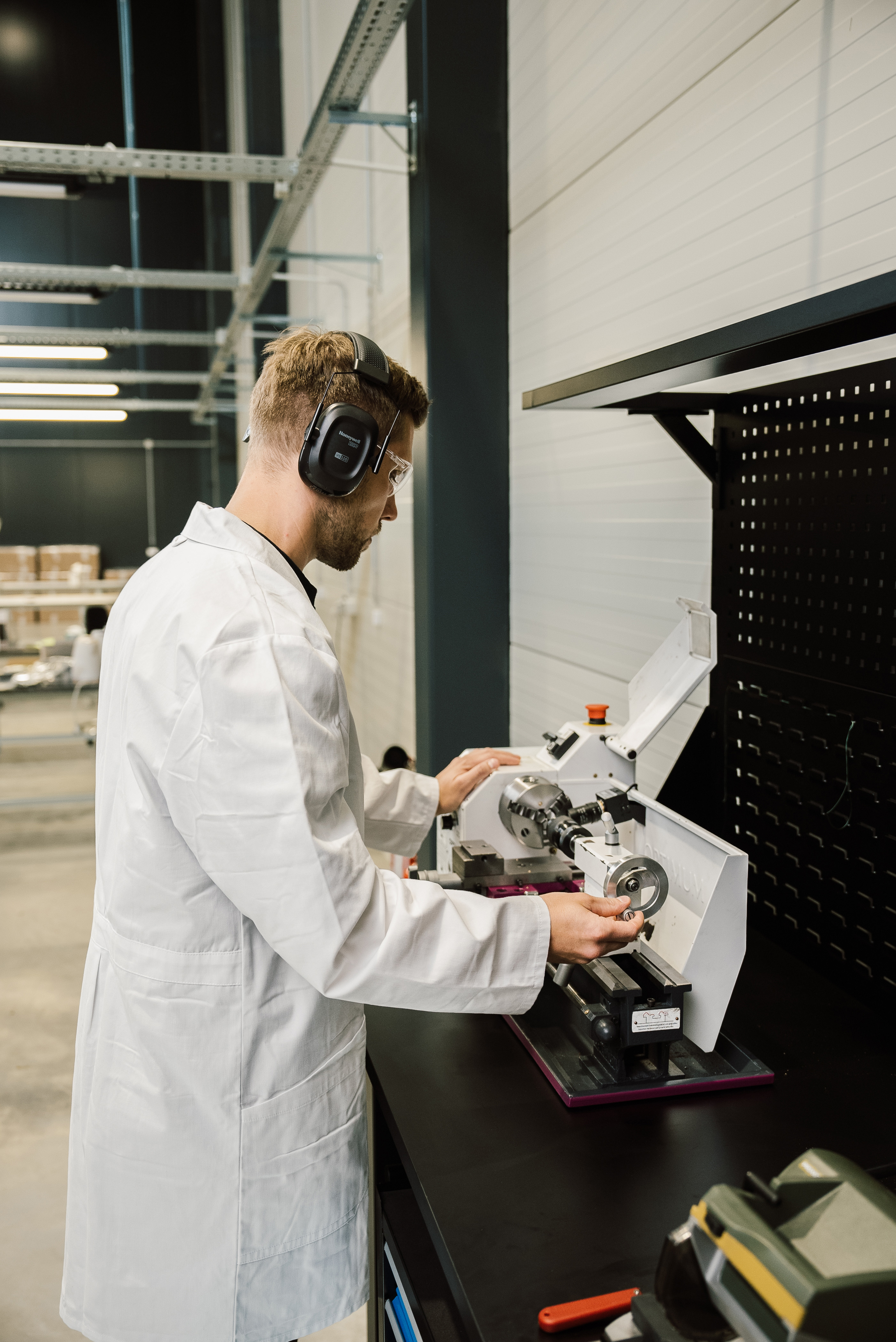 High Powered Lasers: A Call for Fiber Delivery | Manufacturing.net